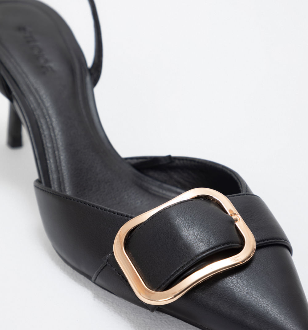 Closed Ankle Strap Shoe with Buckle