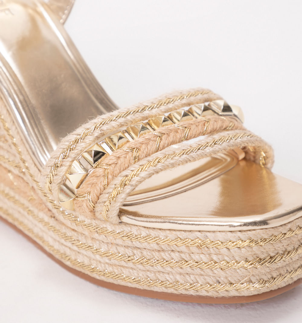 PLATFORM SANDAL MATERIAL COMBINATION