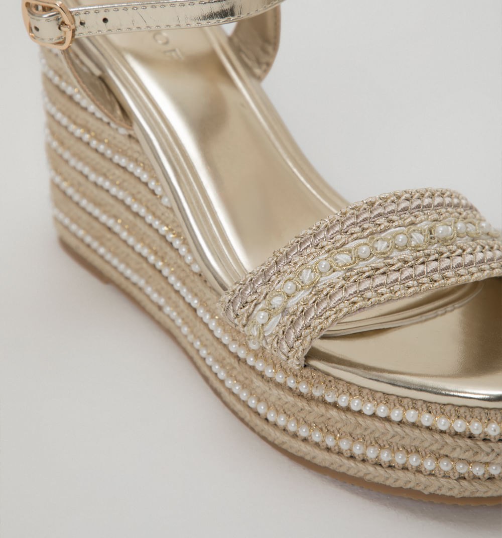 PLATFORM SANDAL WITH PEARLS
